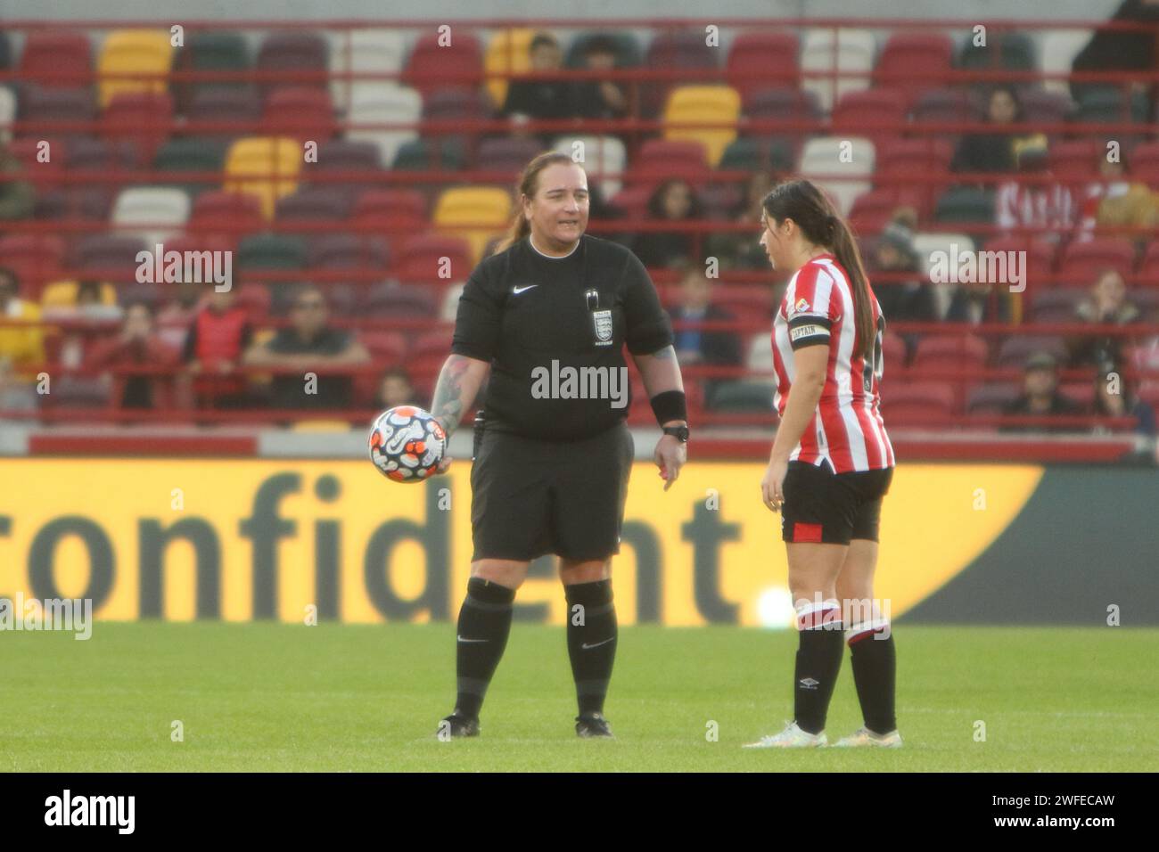 Lucy clark referee hi-res stock photography and images - Alamy