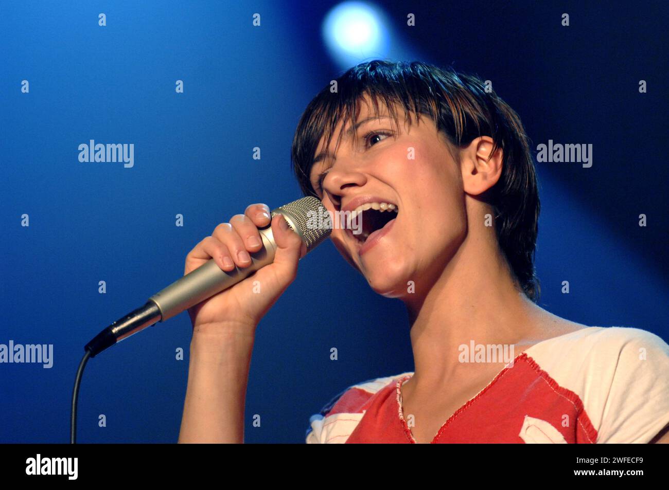 Elisa photographs 2006 hi-res stock photography and images - Alamy