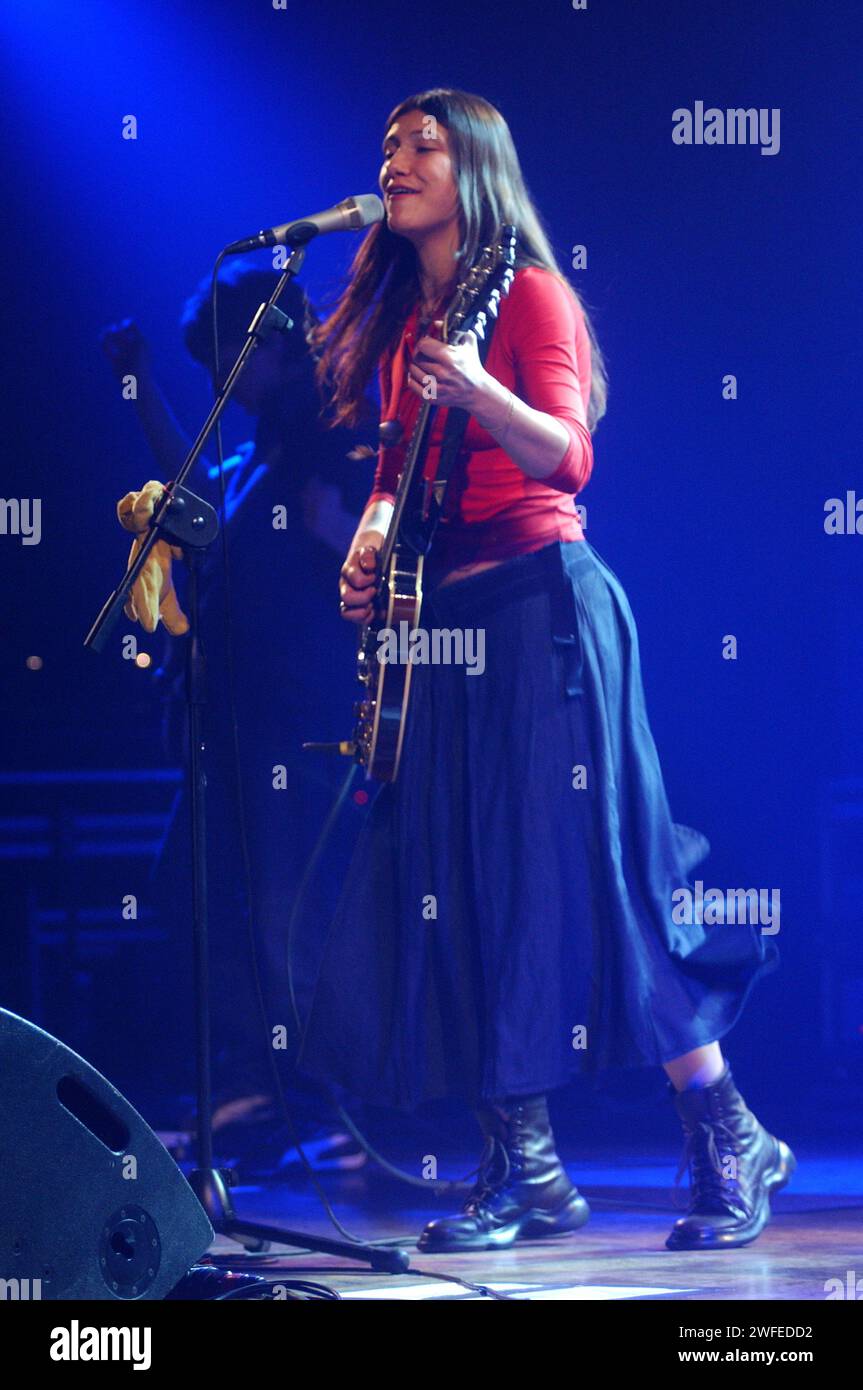 Elisa photographs 2002 hi-res stock photography and images - Alamy