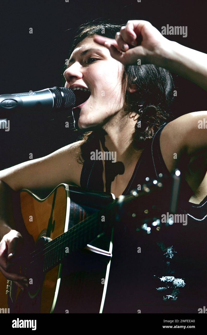 Elisa photographs 2004 hi-res stock photography and images - Alamy