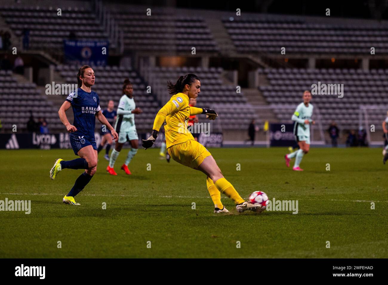 France. 30th Jan, 2024. Goalkeeper Zecira Musovic (1 Chelsea) in action ...