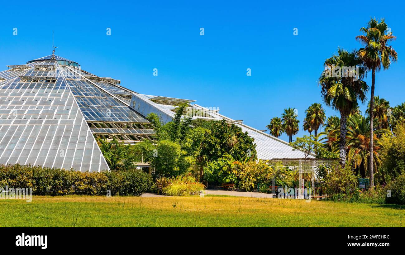Nice, France - July 30, 2022: Parc Phoenix Park botanic and zoology ...
