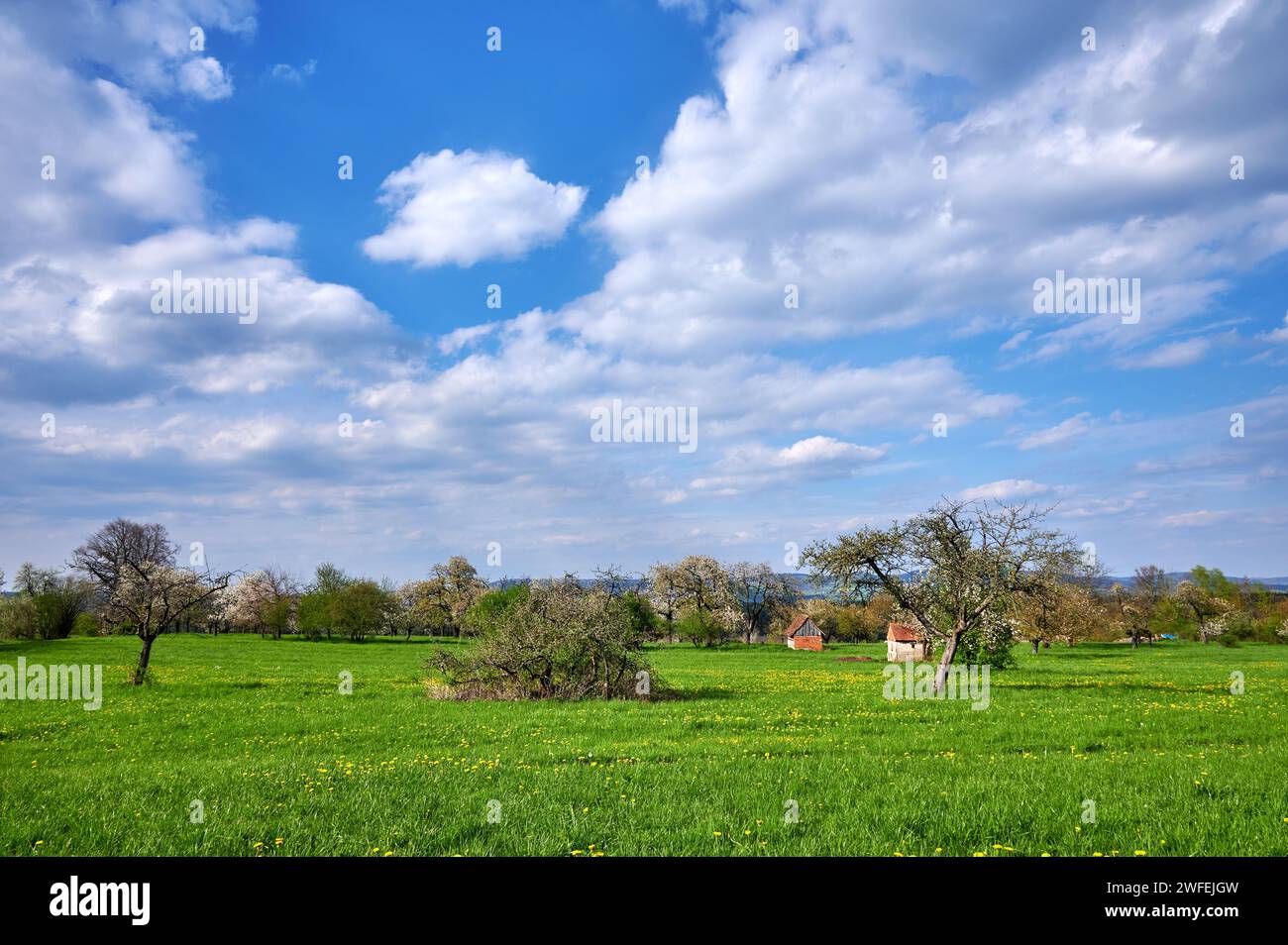 Sky idyllic hi-res stock photography and images - Alamy