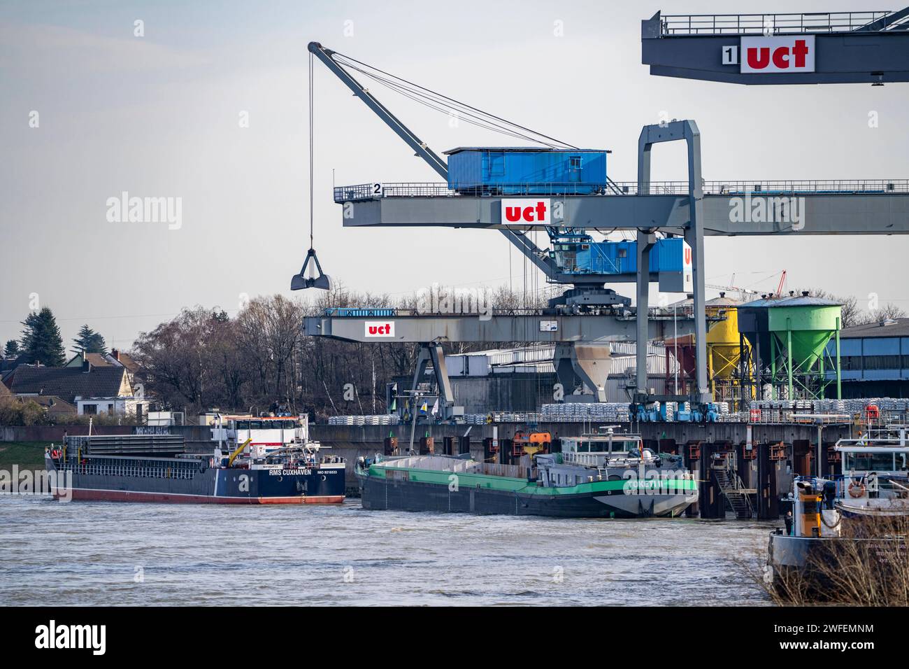 uct Umschlag Container Terminal, Hafen in Dormagen, am Rhein, NRW ...