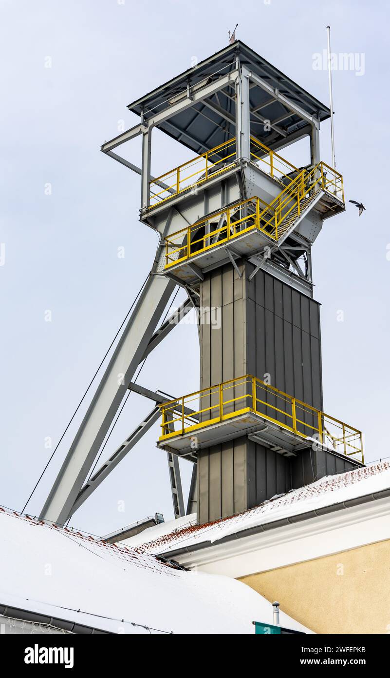 Mine hoist hi-res stock photography and images - Alamy