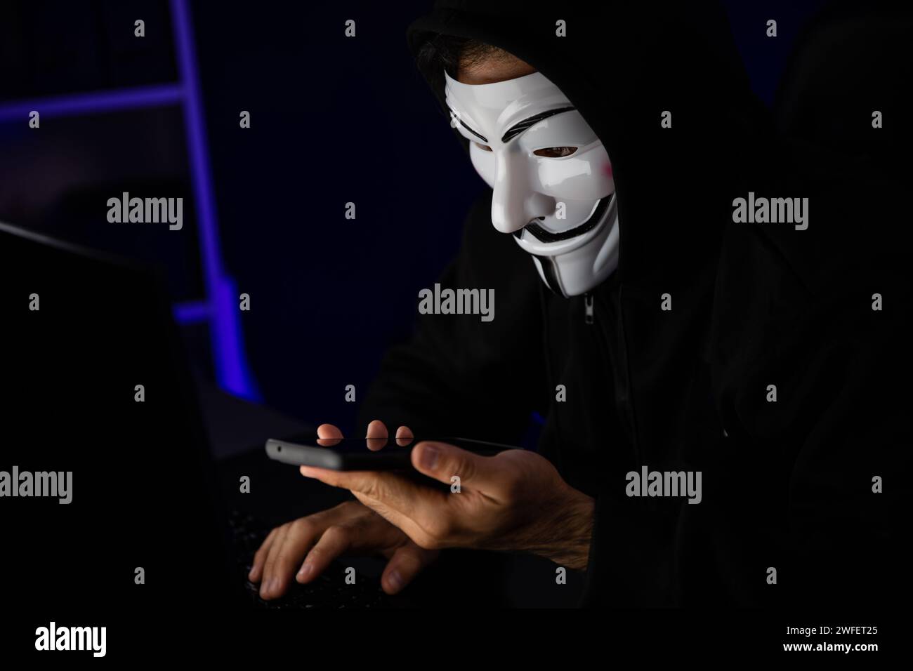 Black and white anonymous mask hi-res stock photography and images - Alamy