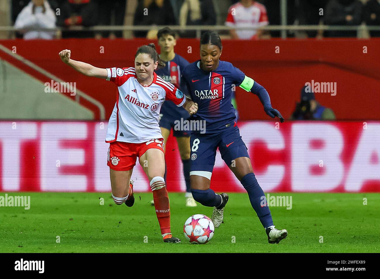 Muenchen, Deutschland. 30th Jan, 2024. Sarah Zadrazil (FC Bayern ...