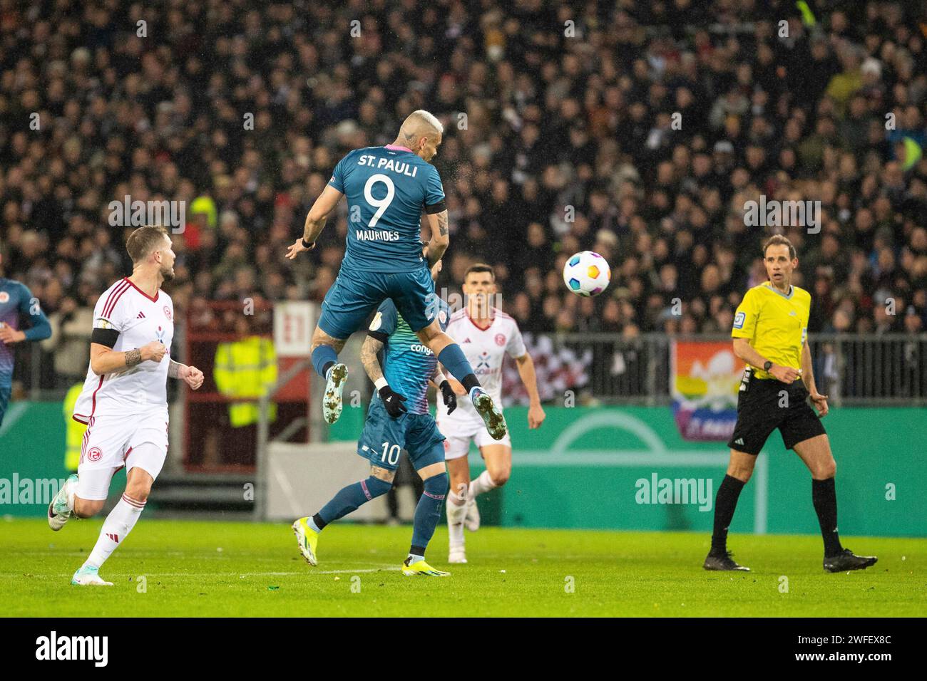 Hamburg, Deutschland. 30th Jan, 2024. Maurides Roque Junior (FC St ...
