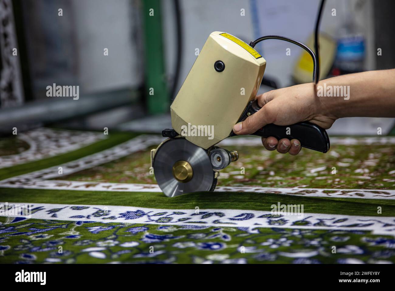 Carpet fitting hi-res stock photography and images - Alamy