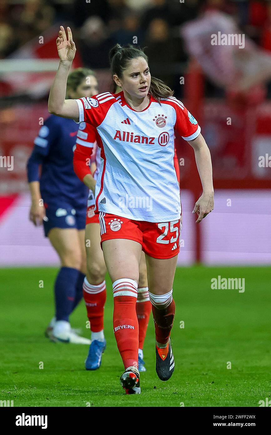 Muenchen, Deutschland. 30th Jan, 2024. Sarah Zadrazil (FC Bayern ...
