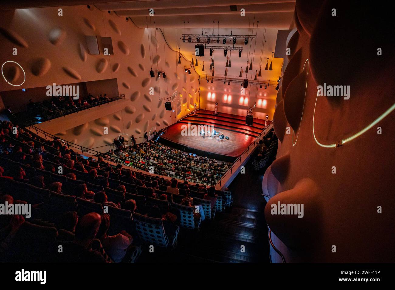 Discussion panel Olaf Scholz (SPD), Federal Chancellor, with author ...