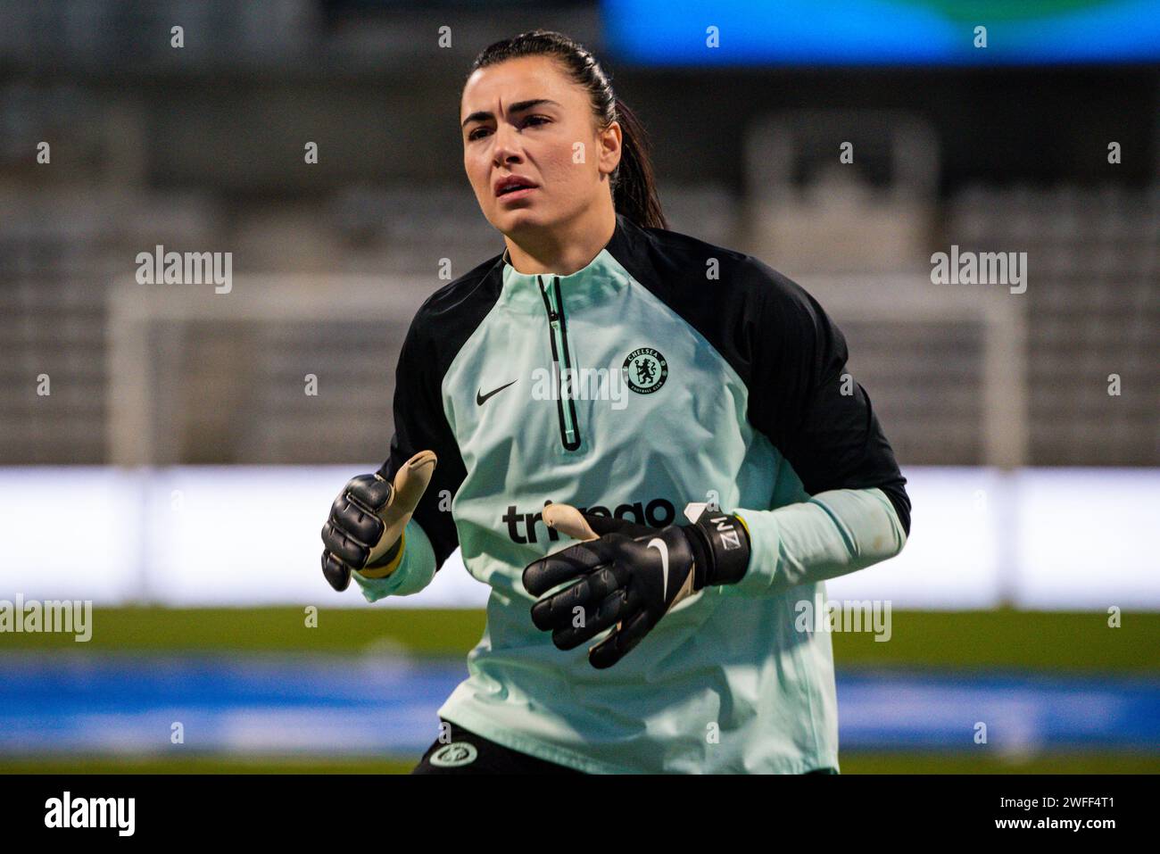 Paris, France. 30th Jan, 2024. Zecira Musovic of Chelsea warms up ahead ...