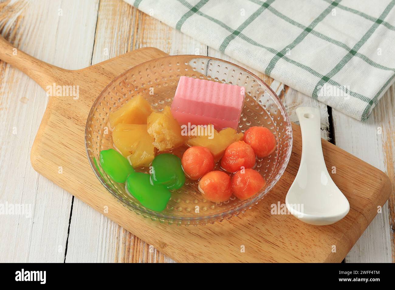 Es Podeng Manten, Javanese Traditional Fruit Soup Served at Wedding ...