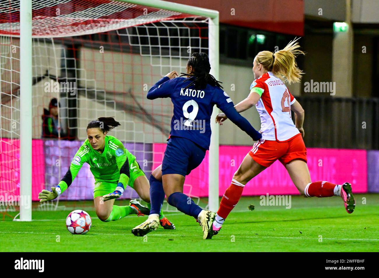 v.li.: Maria Luisa Grohs (Torwart, Torfrau, FC Bayern München, FCB, 22 ...