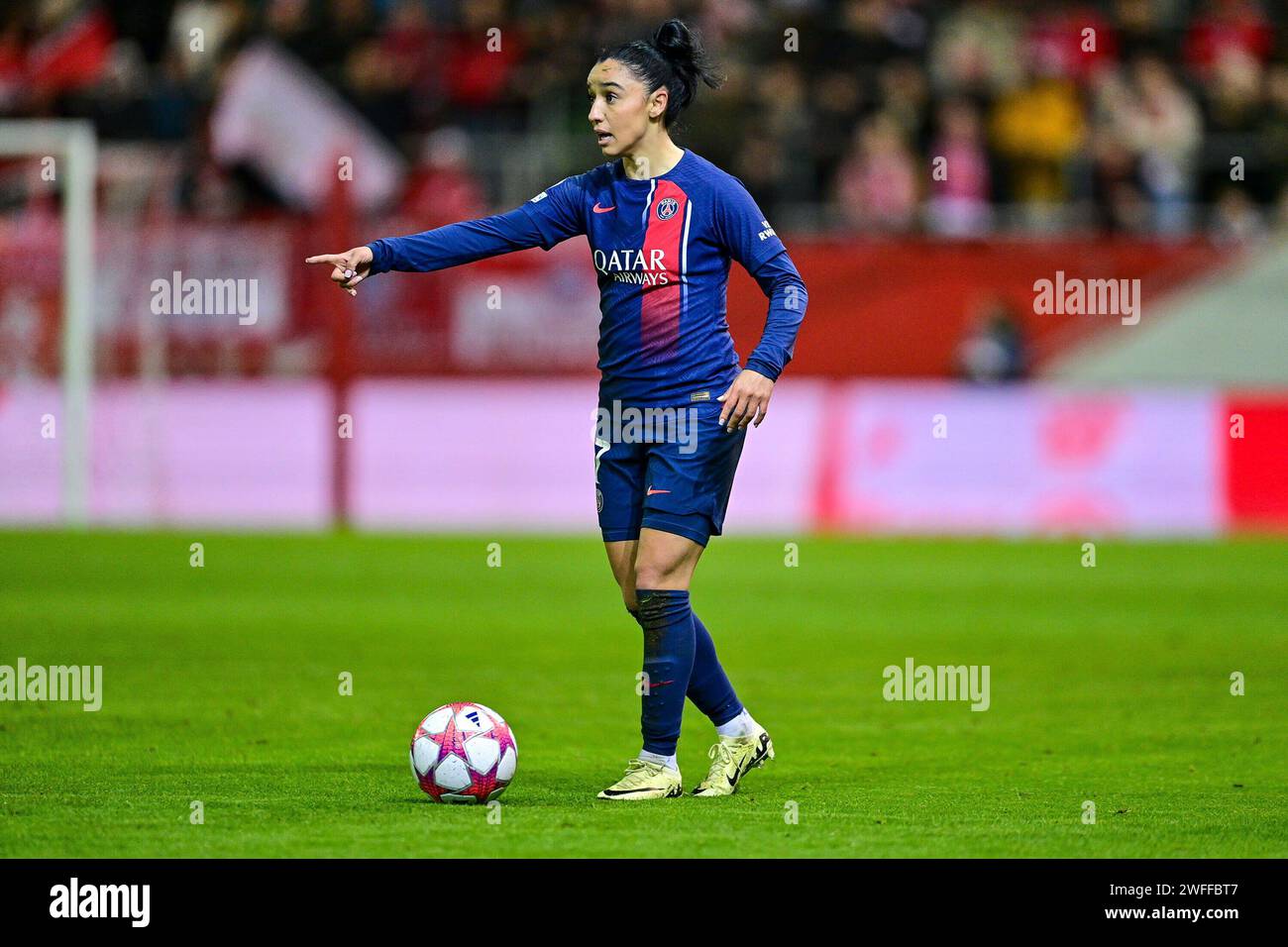 Sakina Karchaoui (PSG, 7) gibt Anweisungen, gestikuliert, mit den Armen ...