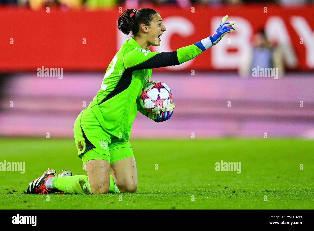 Maria luisa grohs fc bayern munchen hi-res stock photography and images ...