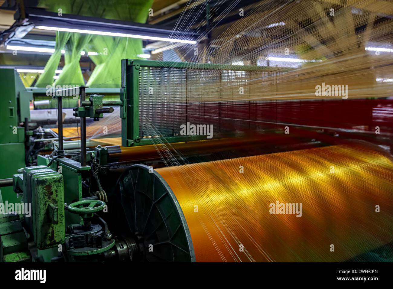 Threading a sewing machine hi-res stock photography and images - Alamy