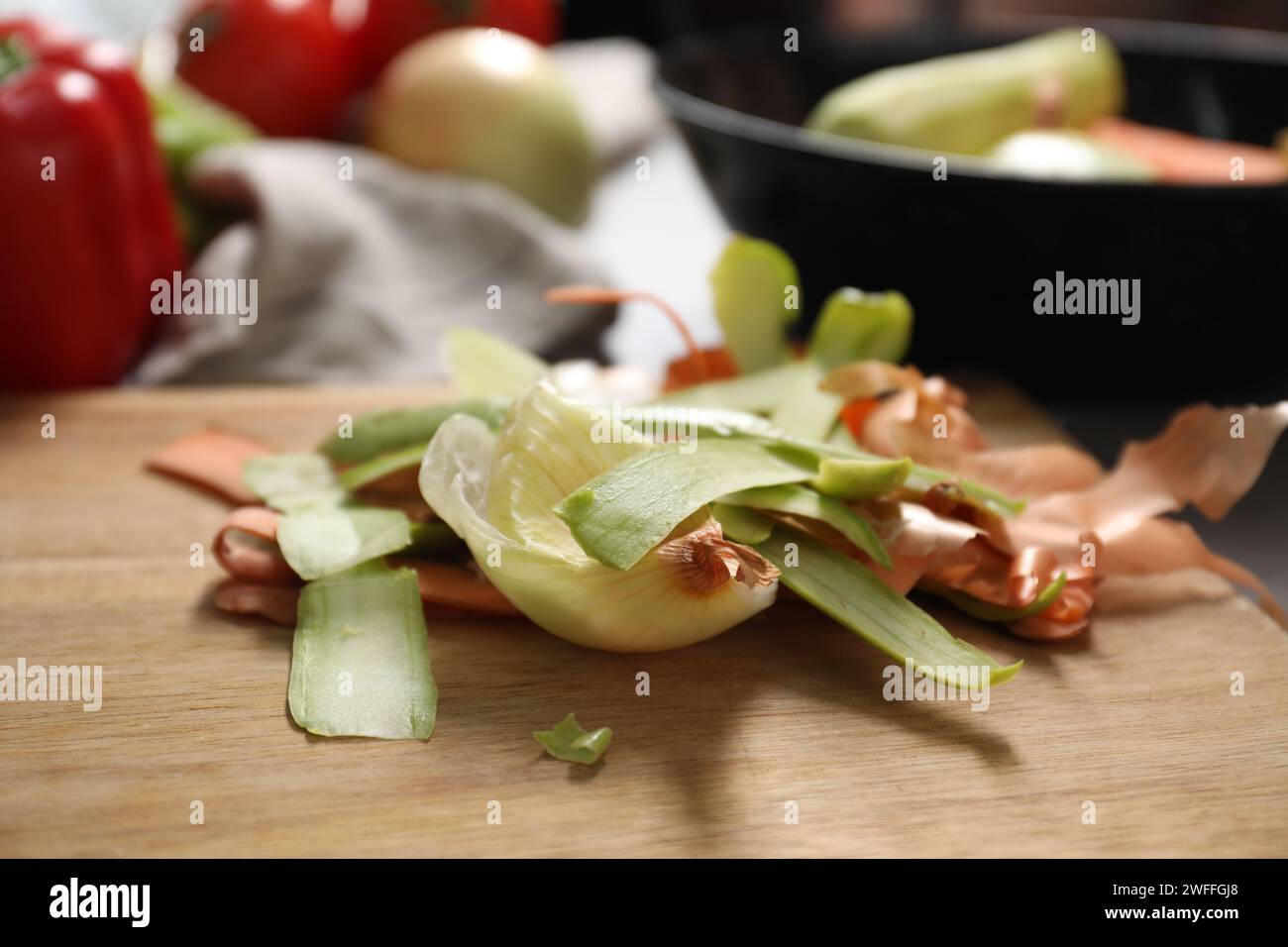 Vegetables peels hi-res stock photography and images - Alamy