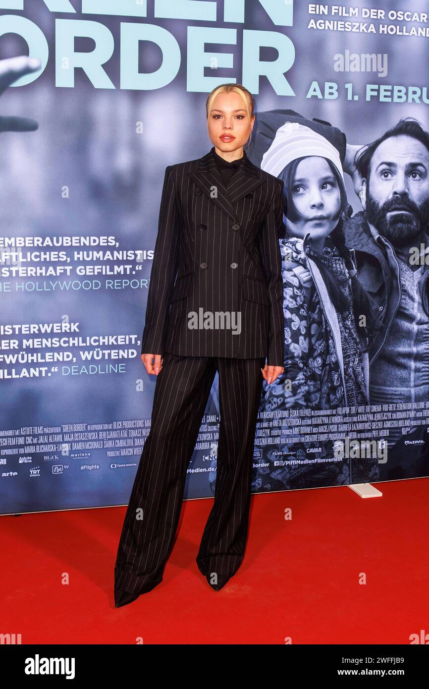 Film Premiere - Green Borderr Lea Zoe Voss bei der Premiere zum Film ...
