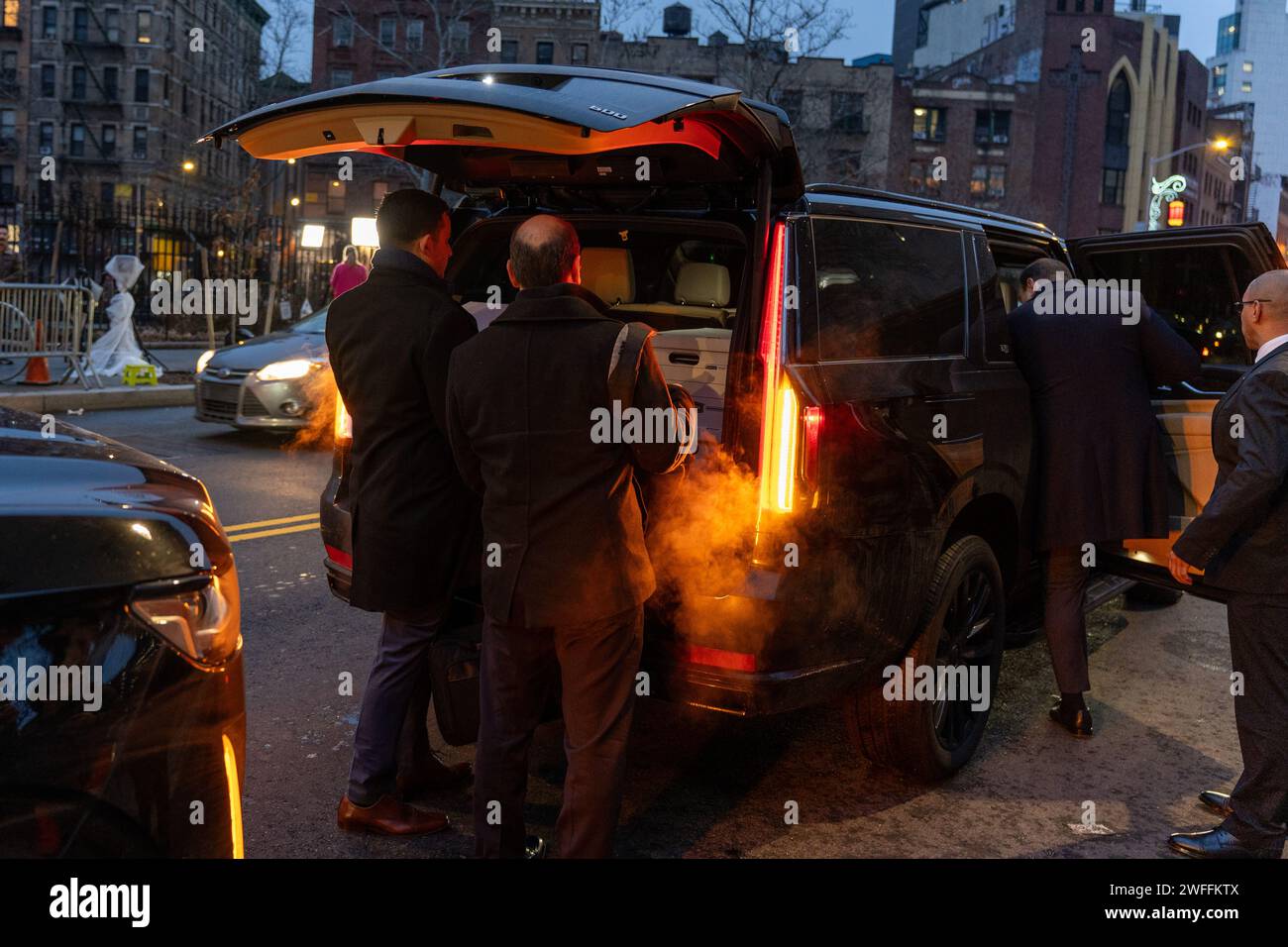 Banker boxes hi-res stock photography and images - Alamy