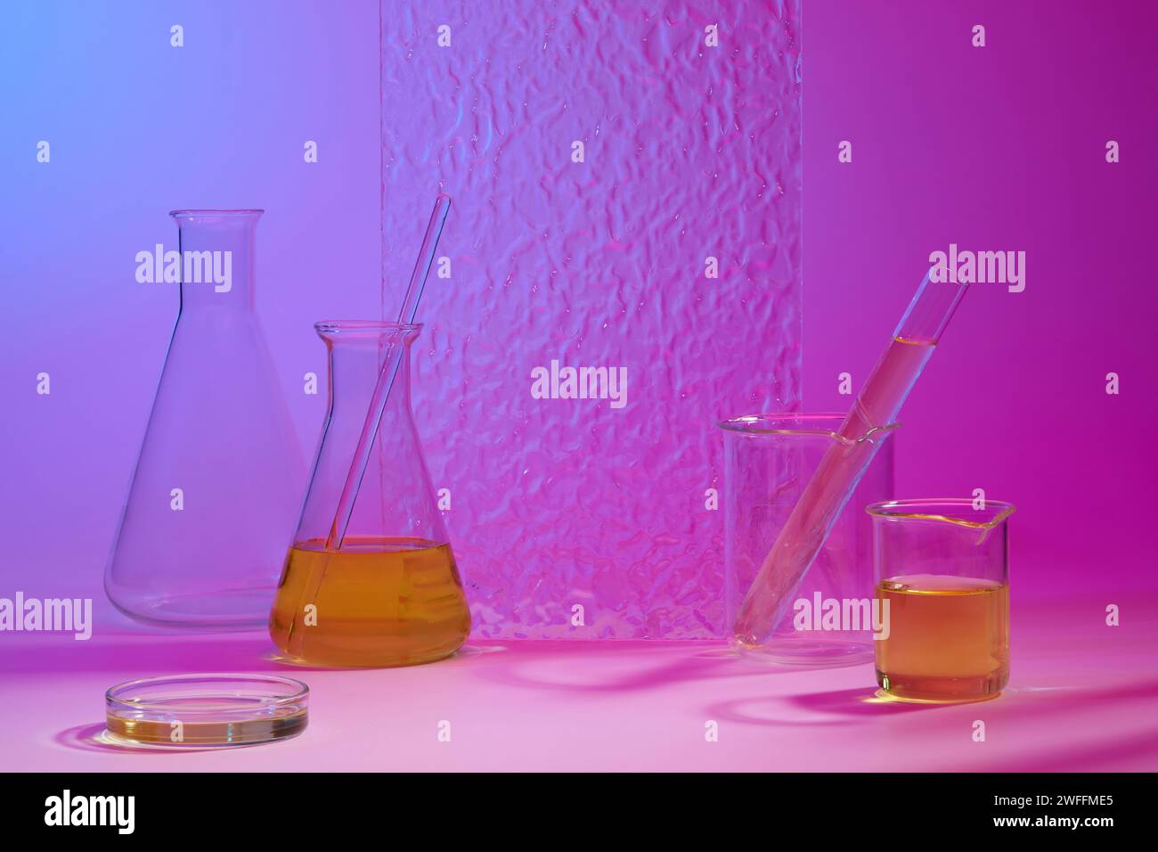 Acrylic sheet hi-res stock photography and images - Alamy