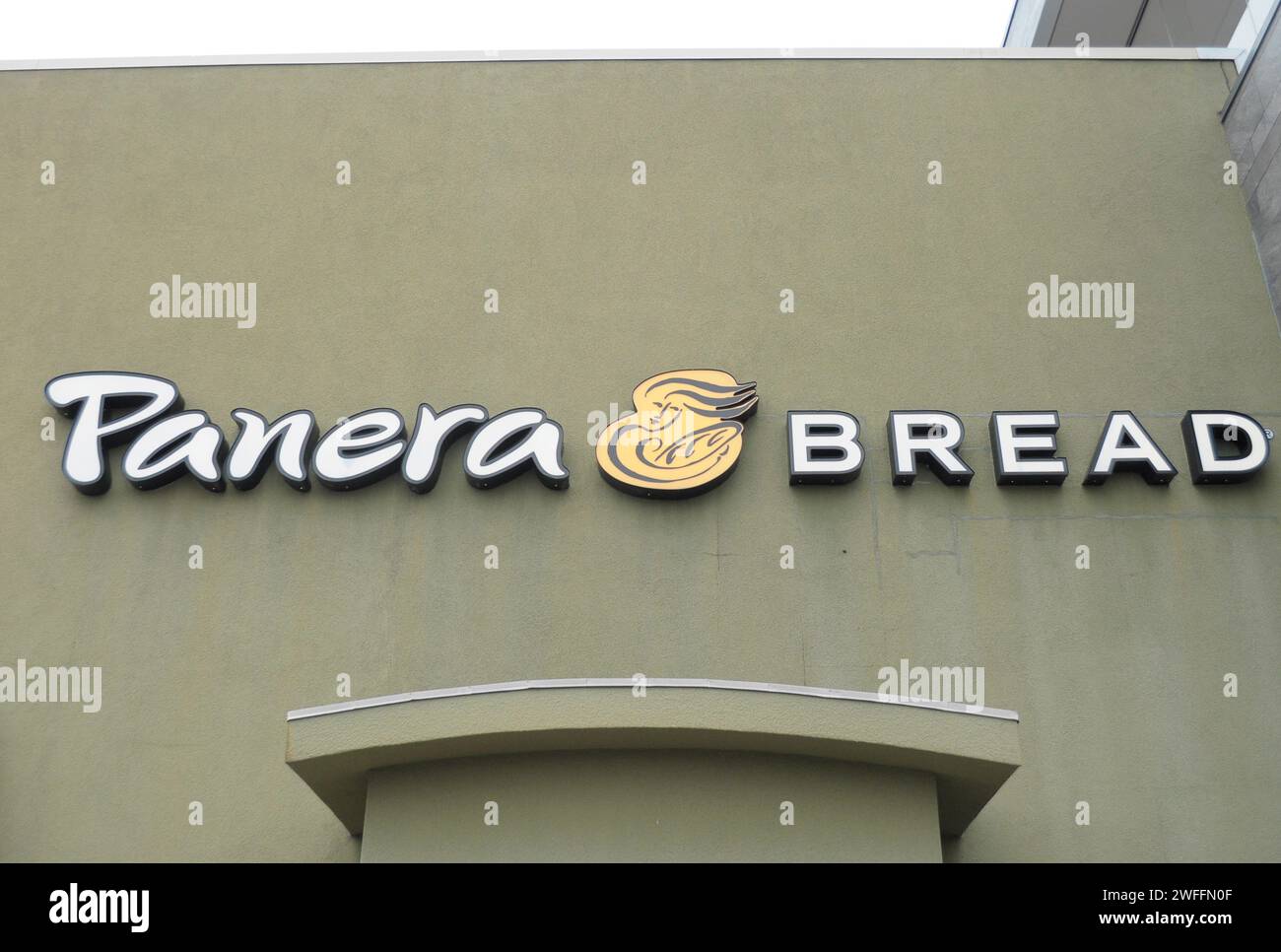 Panera bread logo hi-res stock photography and images - Alamy