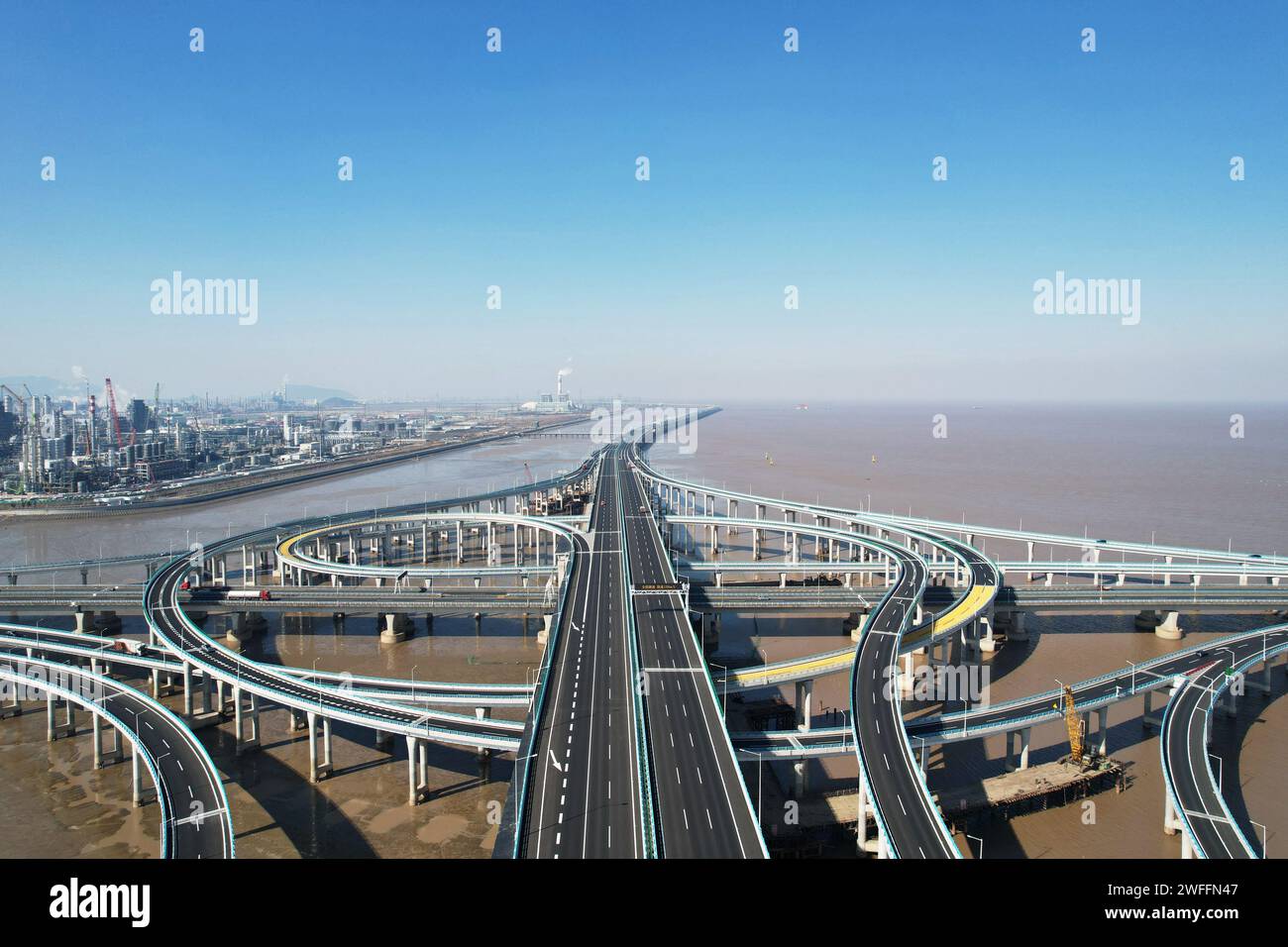 Hangzhou ningbo expressway hi-res stock photography and images - Alamy