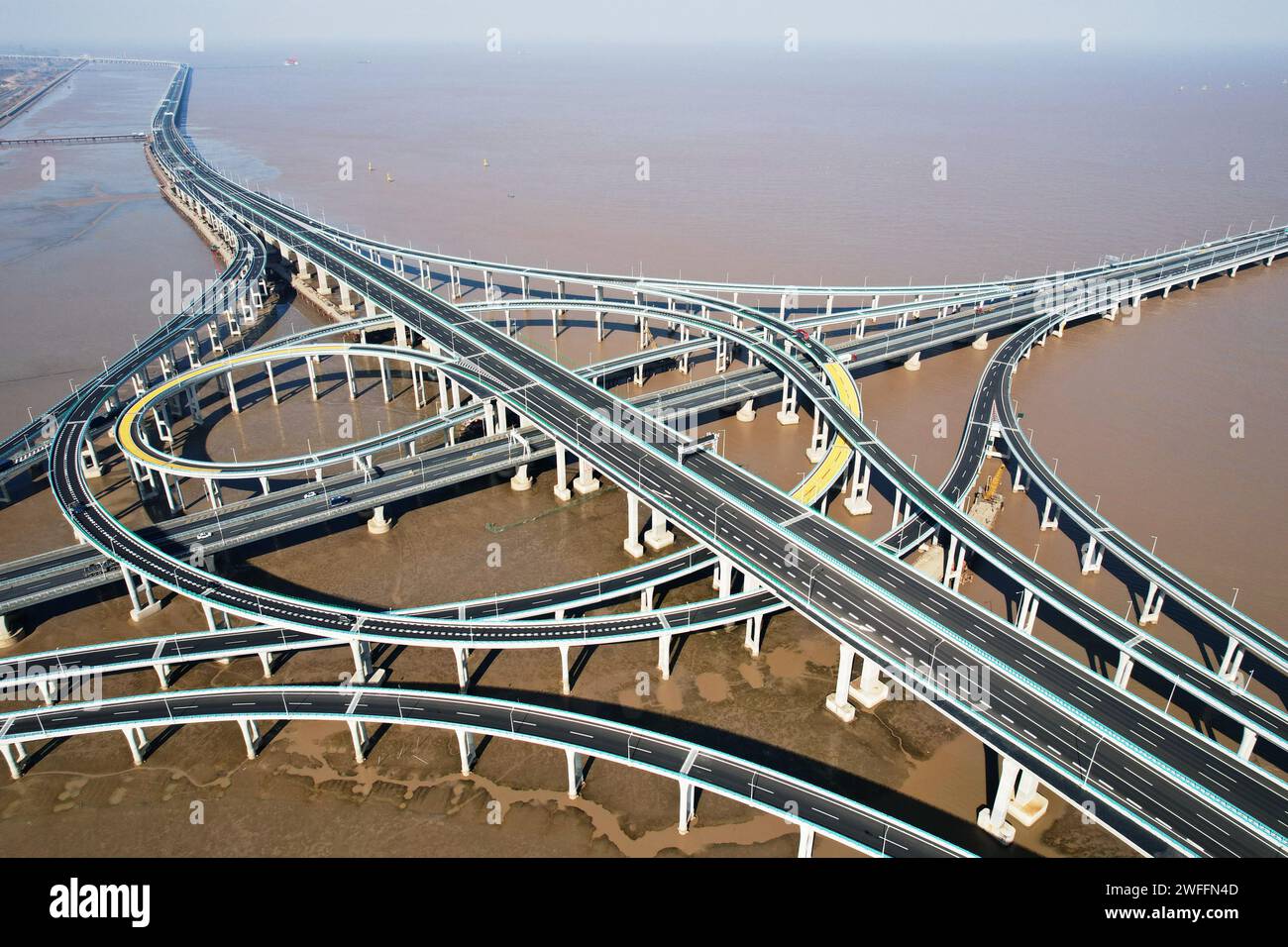Hangzhou ningbo expressway hi-res stock photography and images - Alamy