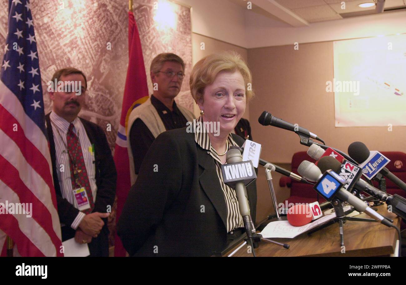 St. Louis, United States. 28th Jan, 2000. Former Missouri U.S. Senator ...