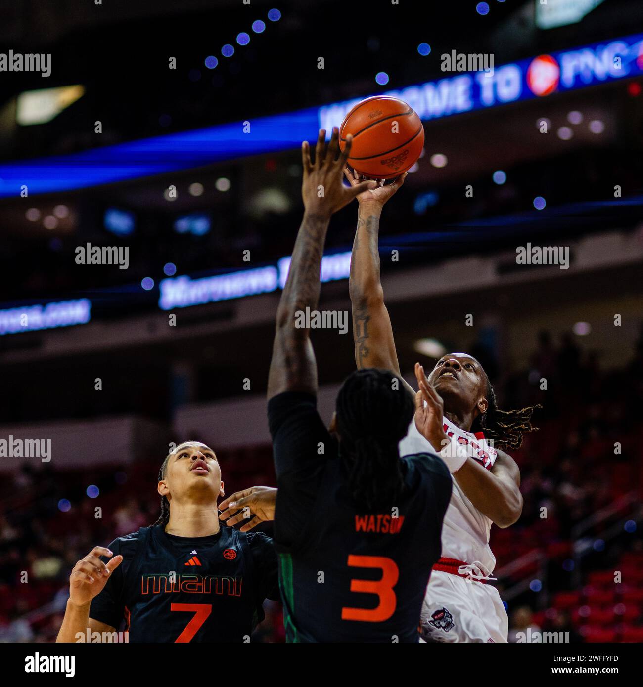 Raleigh, NC, USA. 30th Jan, 2024. NC State Wolfpack guard DJ Horne (0 ...