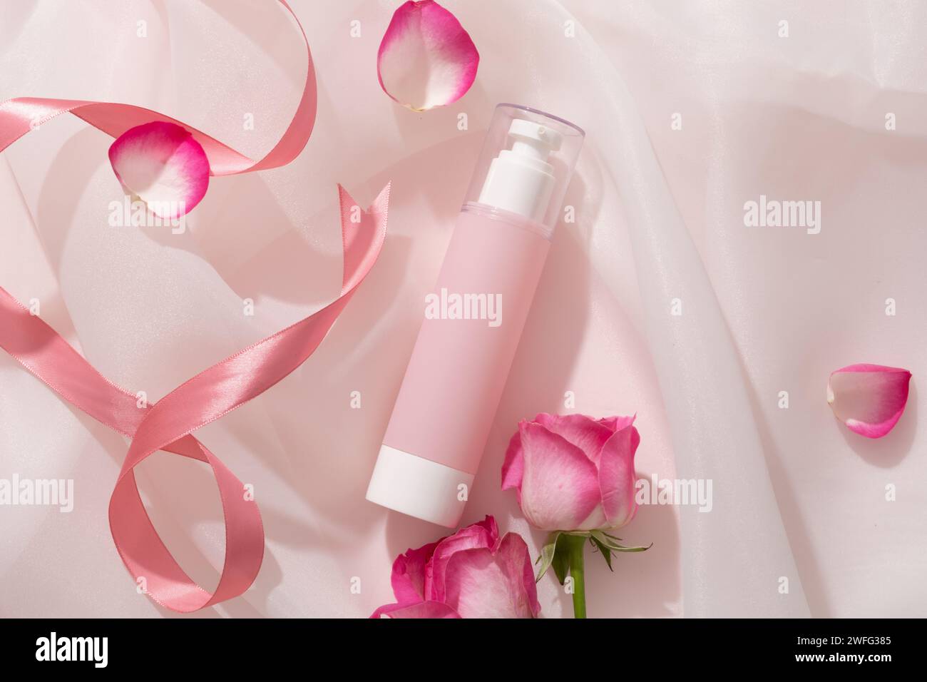 Overhead pump hi-res stock photography and images - Alamy