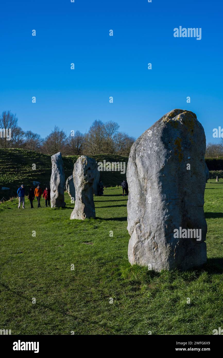 Avebury henge hi-res stock photography and images - Alamy
