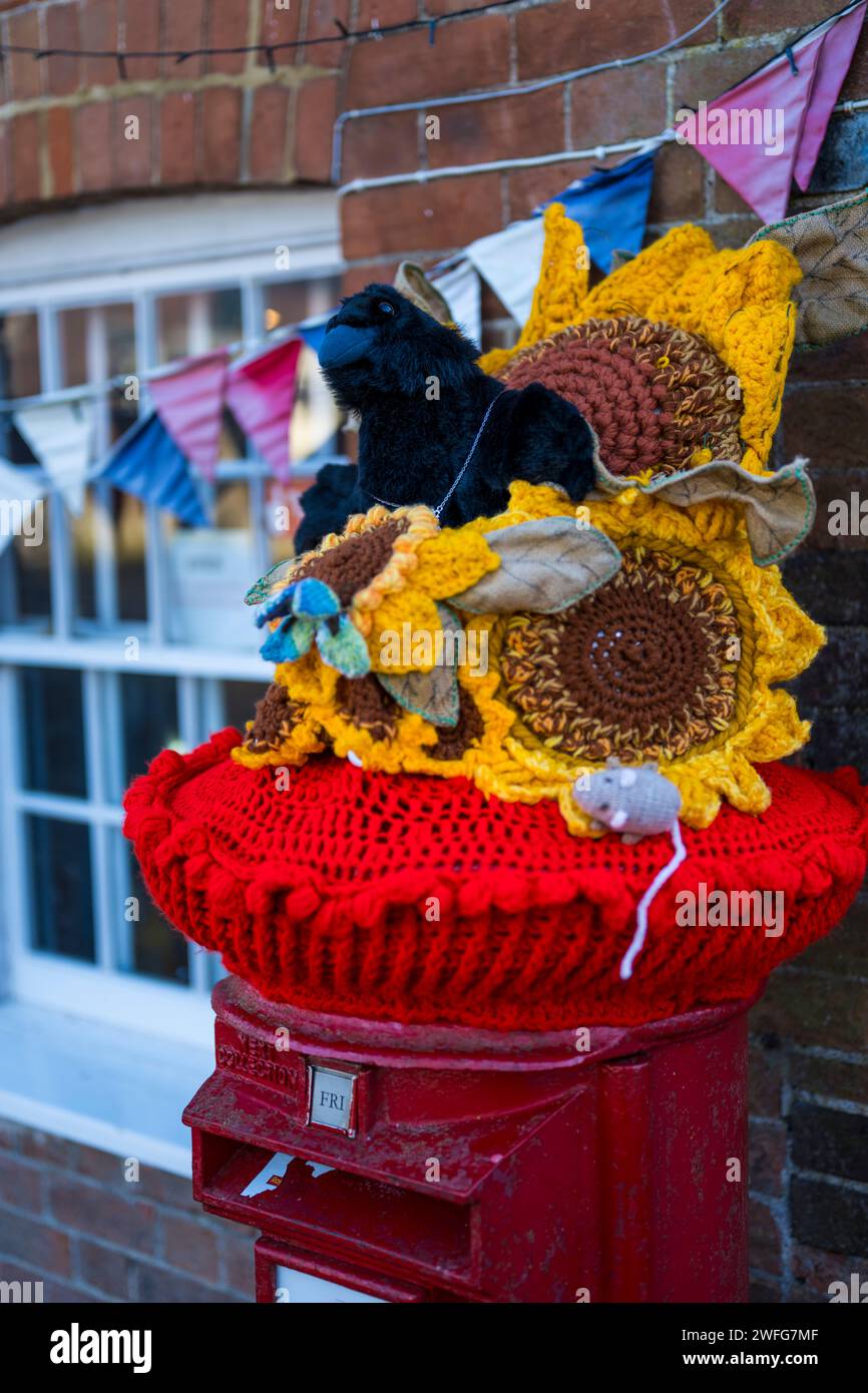 Knitting art hi-res stock photography and images - Alamy