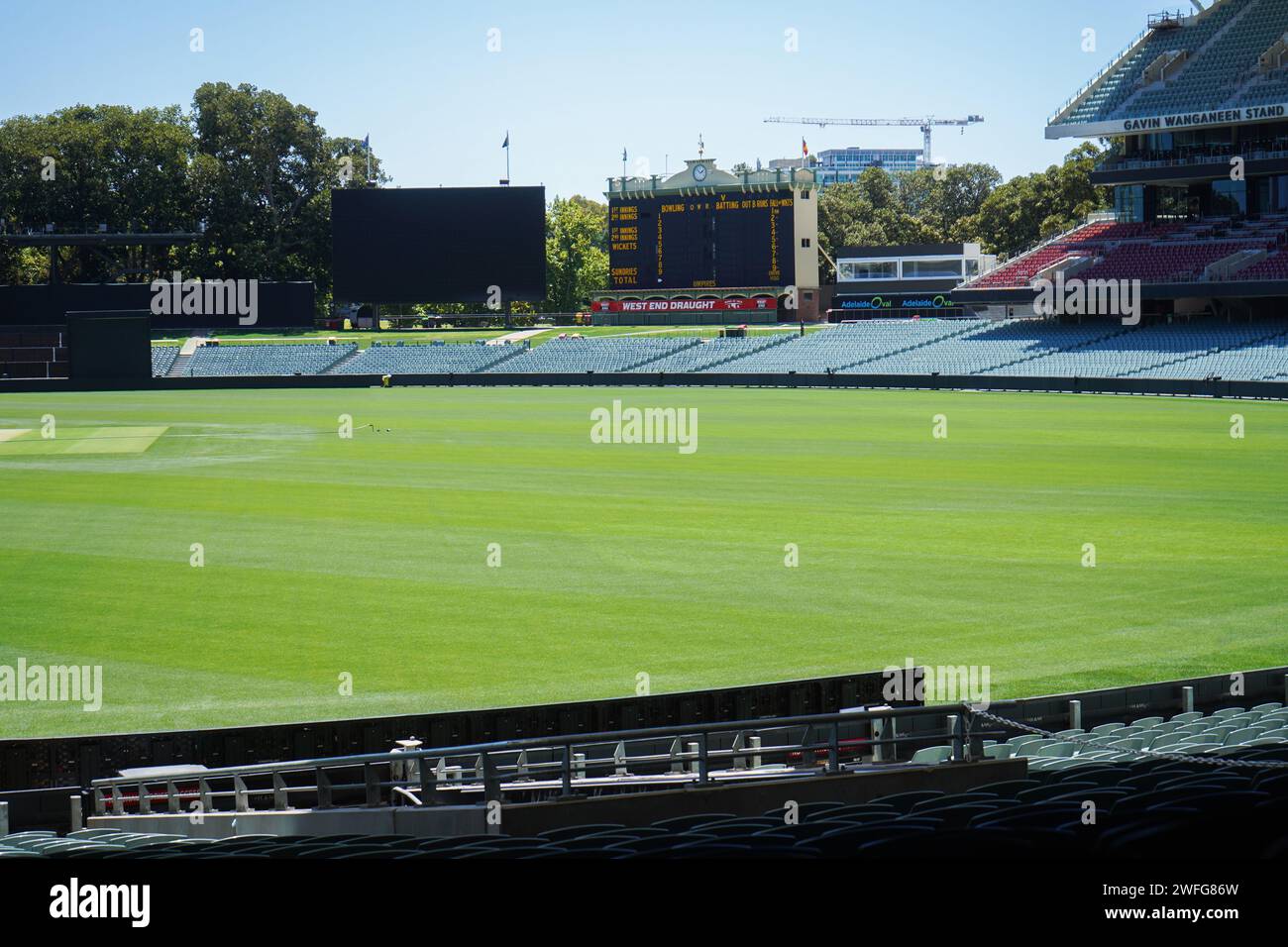 The oval stadium hi-res stock photography and images - Alamy