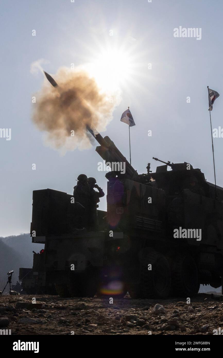 31st Jan, 2024. Wheeled howitzers' live-fire drill A K105A1 wheeled ...