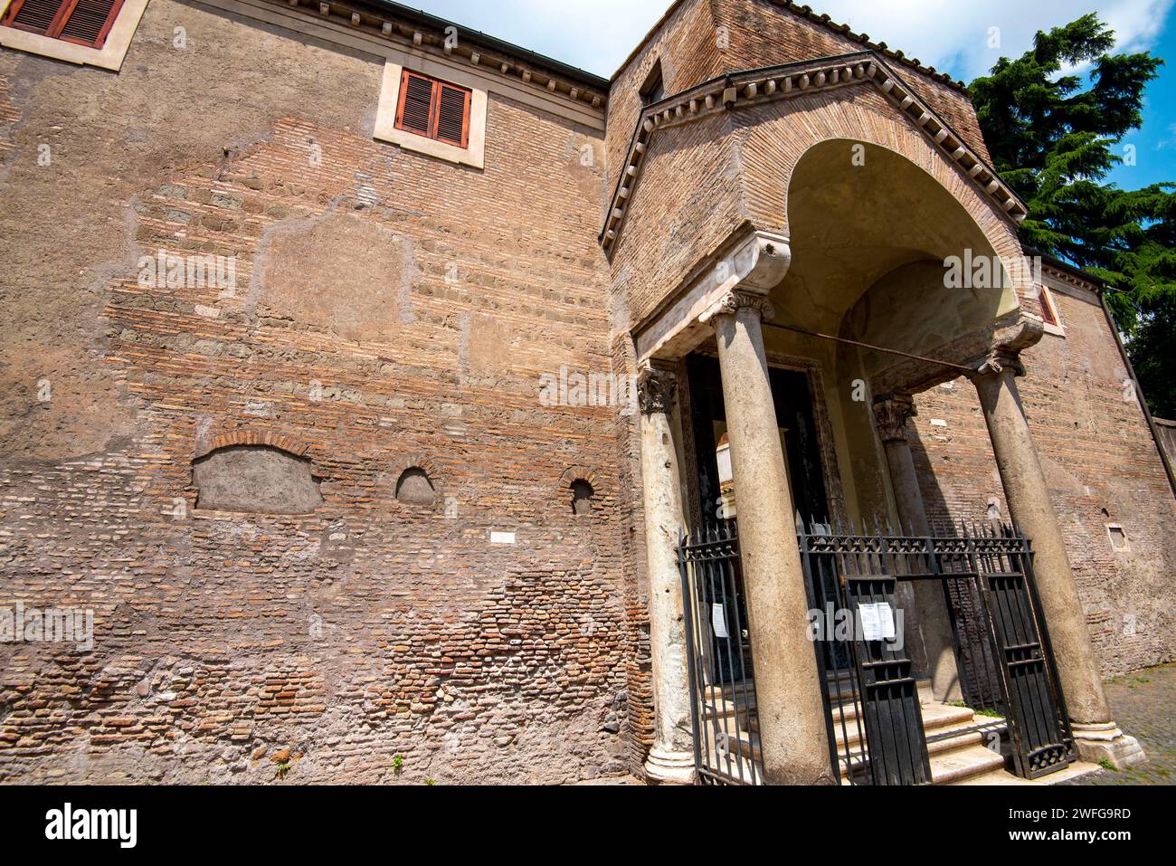 Basilica san clemente rome hi-res stock photography and images - Alamy