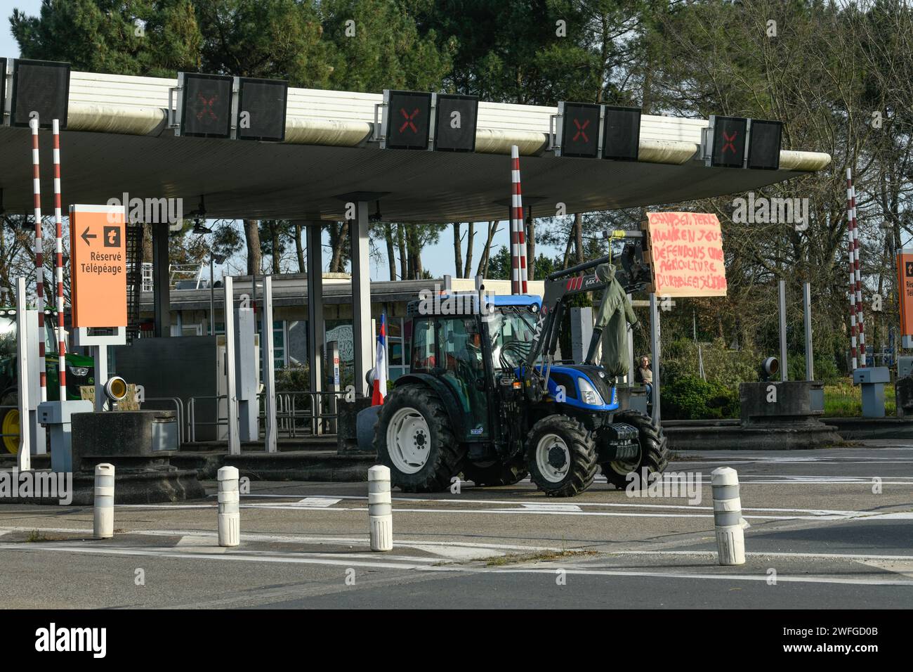 France, Bordeaux, 29 January 2024, Farmers' demonstration, blockade of ...