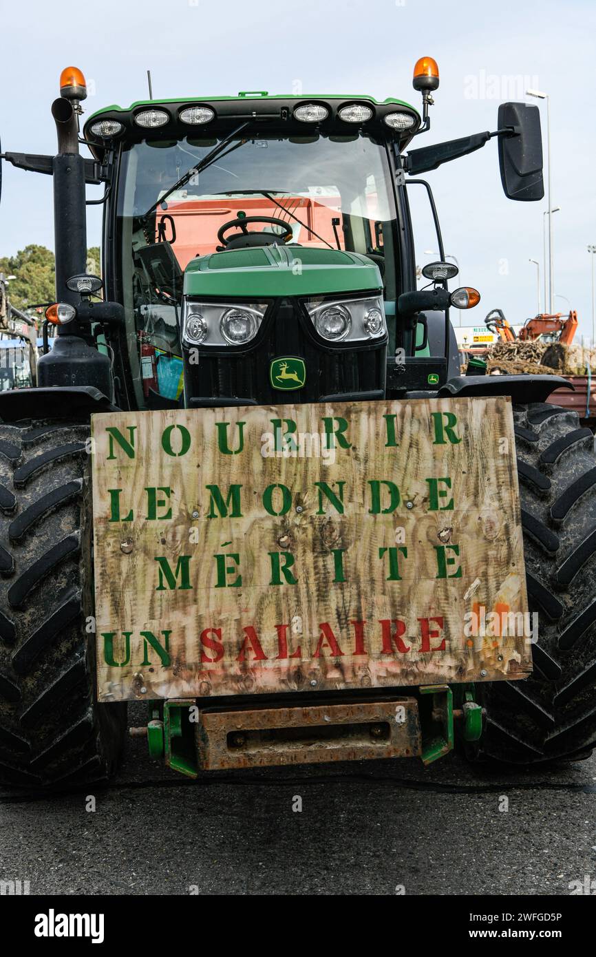 France, Bordeaux, 29 January 2024, Farmers' demonstration, blockade of ...