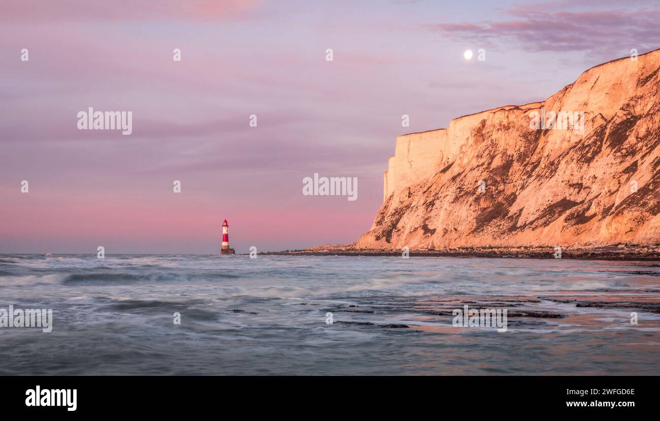 Lighthouse at low tide hi-res stock photography and images - Alamy