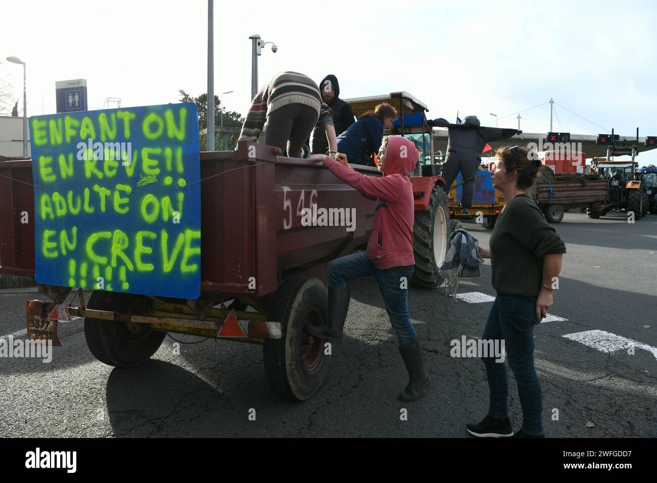 France, Bordeaux, 29 January 2024, Farmers' demonstration, blockade of ...