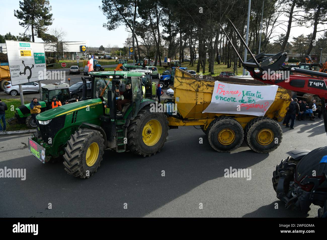 France, Bordeaux, 29 January 2024, Farmers' demonstration, blockade of ...