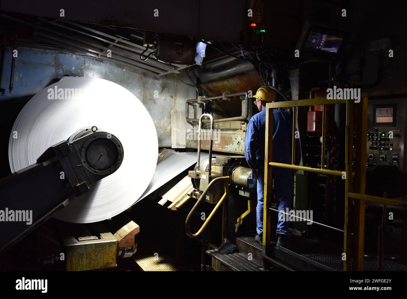 Industrial metal architecture hi-res stock photography and images - Alamy