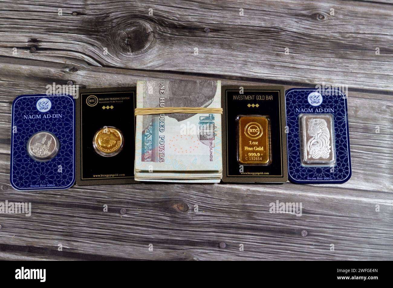 Uk gold bars hi-res stock photography and images - Alamy