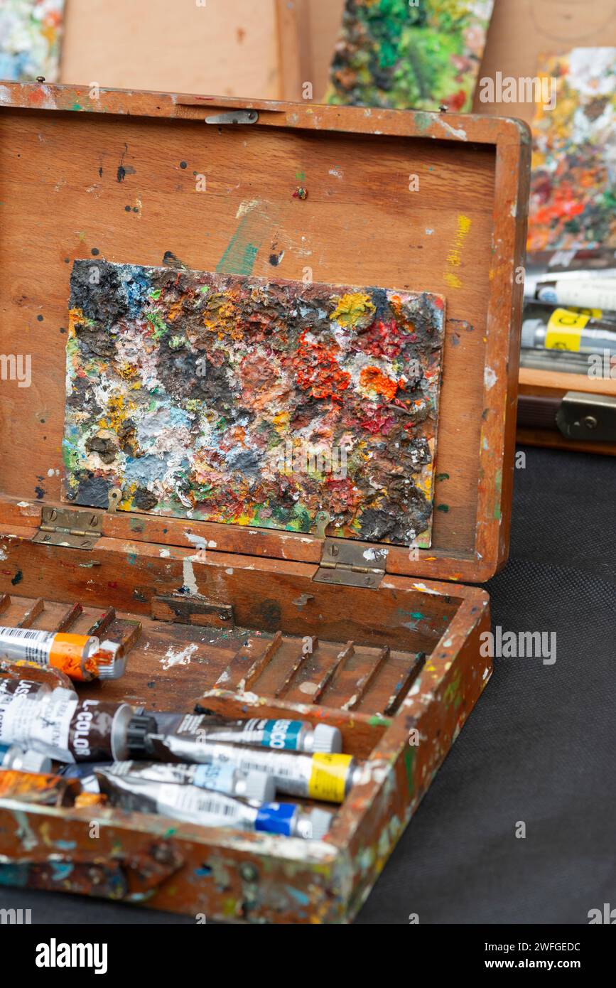 Italy, Lombardy, Flea Market, Artists Paint Palette Stock Photo - Alamy