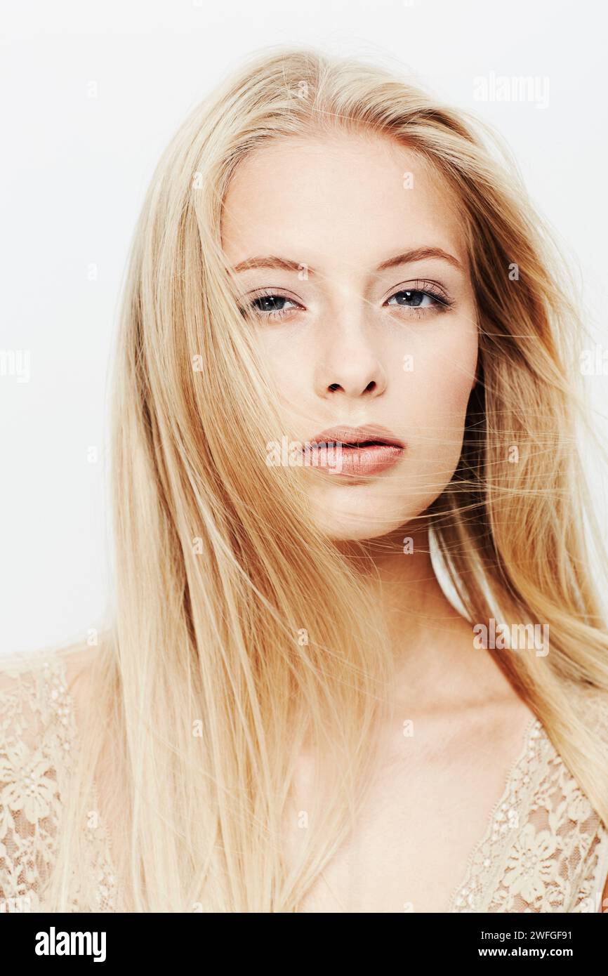 Russian model hi-res stock photography and images - Alamy