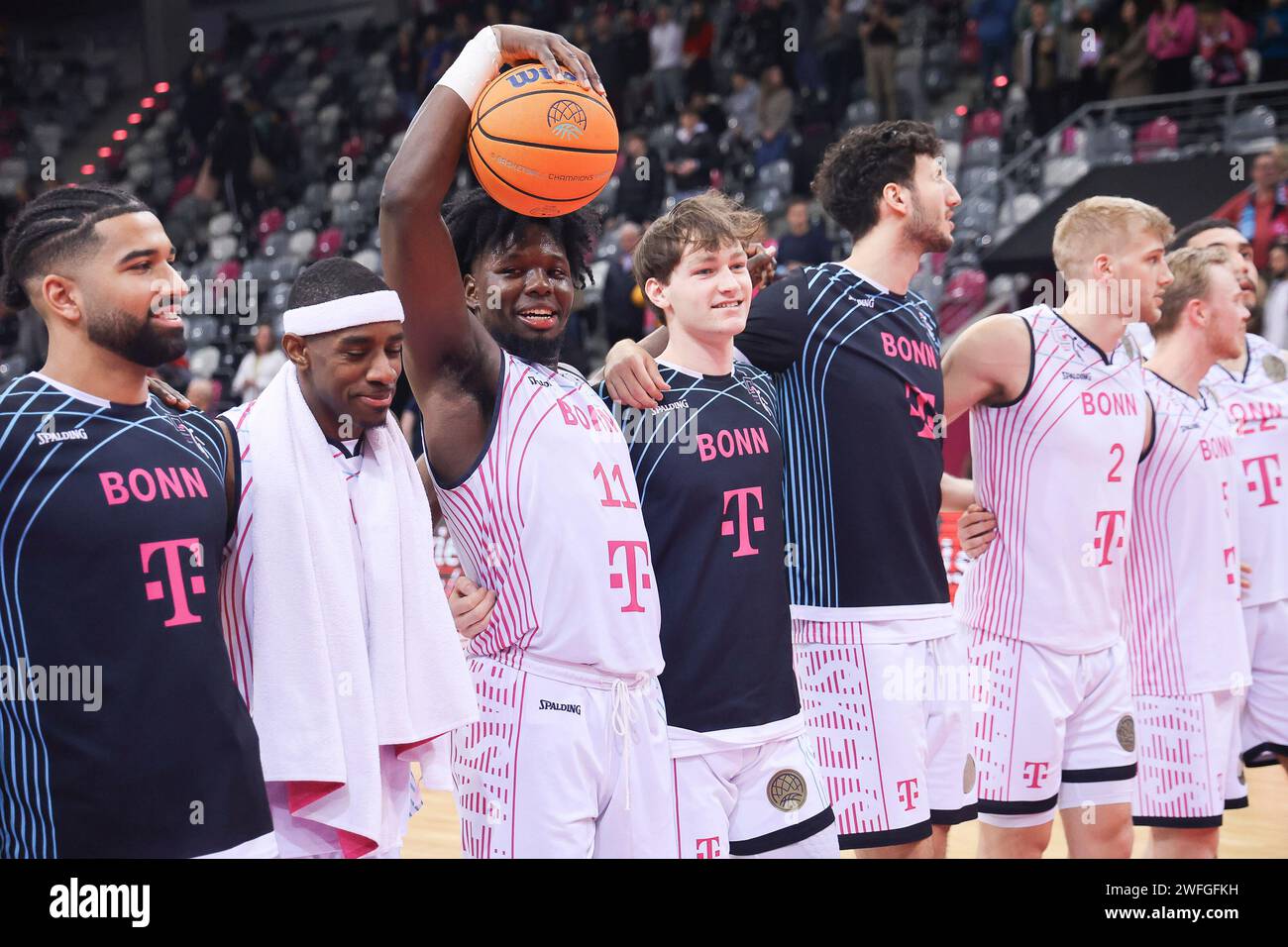 Bonn, Deutschland. 30th Jan, 2024. Bonn jubelt nach dem Sieg, Telekom ...