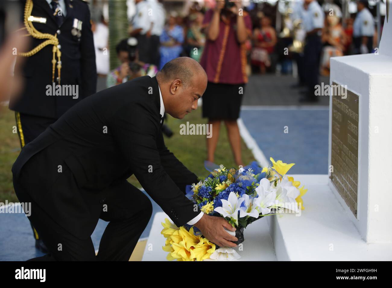 Yaren. 31st Jan, 2024. Nauru President David Adeang lays a wreath at a ...