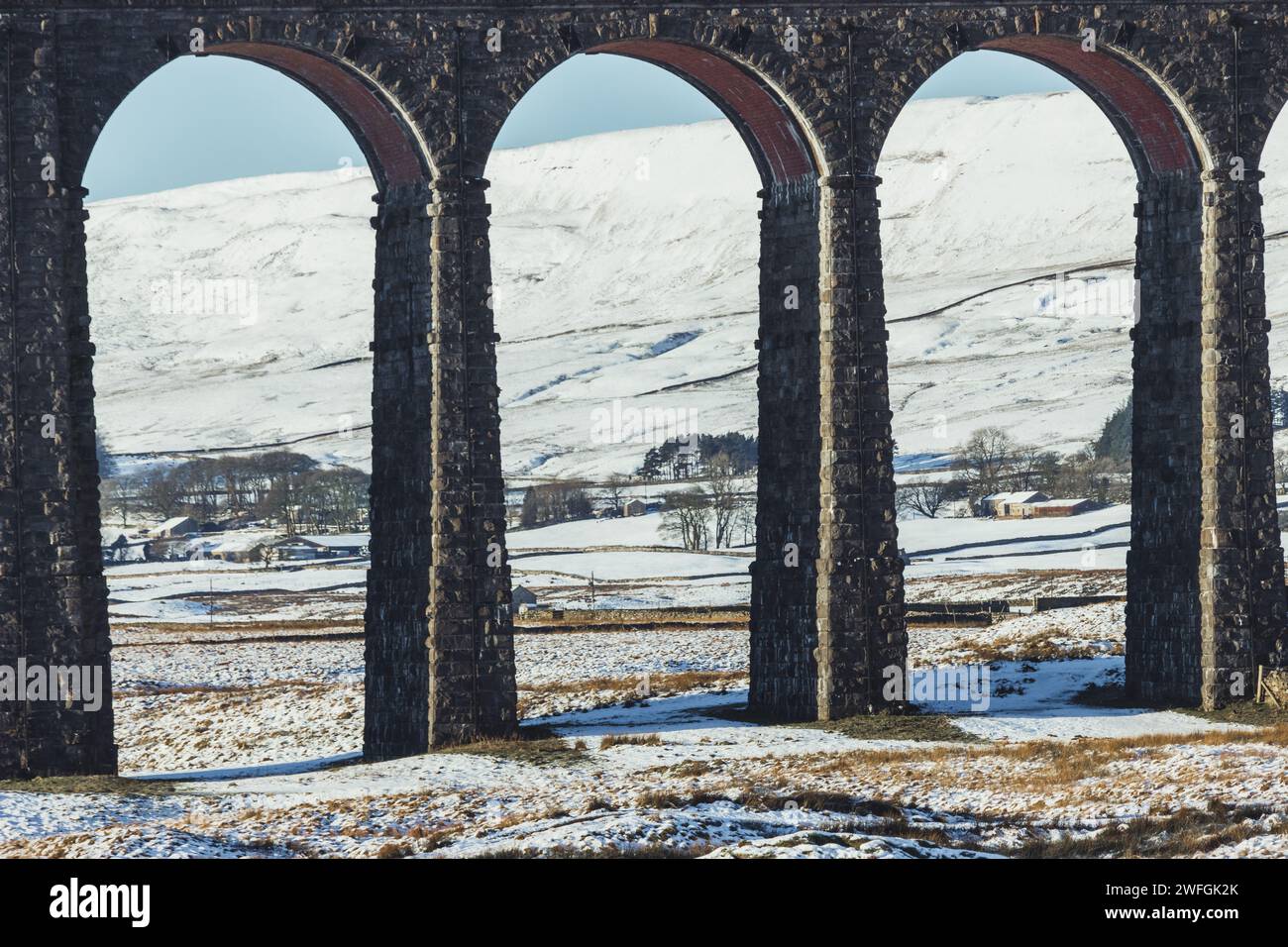 Ribblehead viaduct winter hi-res stock photography and images - Alamy