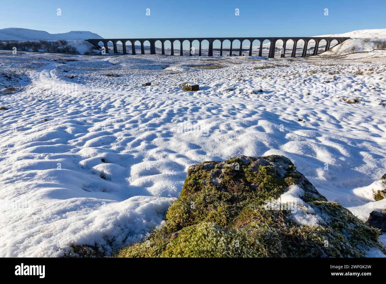 Ribblehead viaduct winter hi-res stock photography and images - Alamy