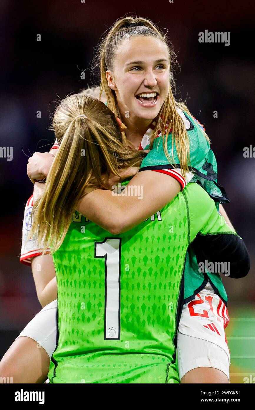 AMSTERDAM, NETHERLANDS - JANUARY 30: Regina van Eijk (AJAX Amsterdam ...